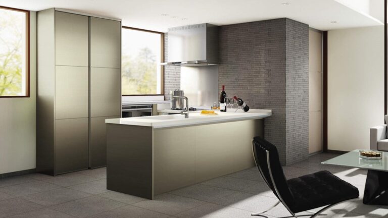 ゲストや家族との一体感が得られるフラット対面L型 | いつかキッチンを選ぶ日に。｜クリナップ